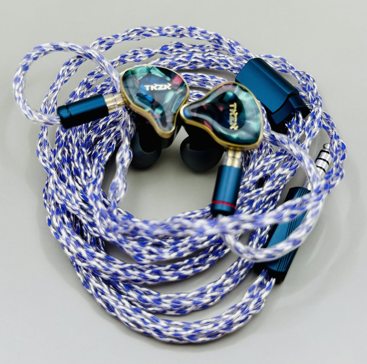 TKZK TK02のレビュー｜ラルフ・ヒンクリー