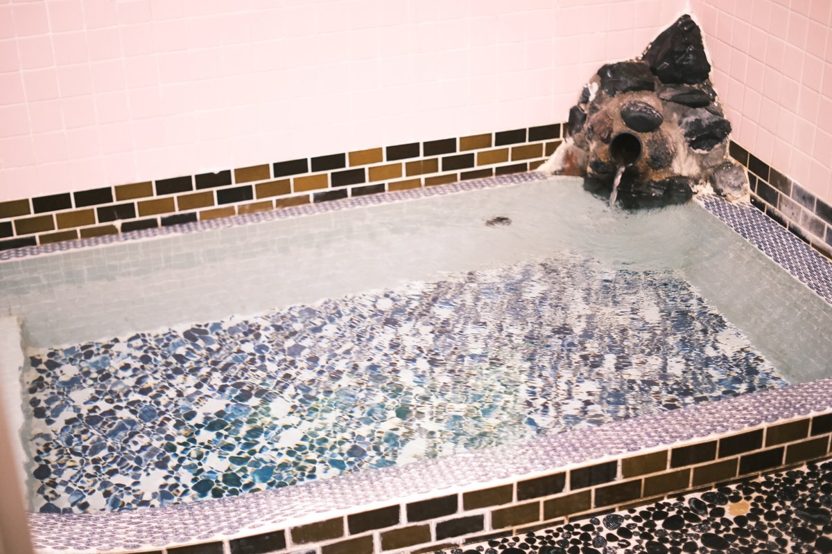 【スポットレターVol.3】多くの人の身体と心をほっと温め続けてきた場所。-天野屋 旅館-｜TEGAMIYA