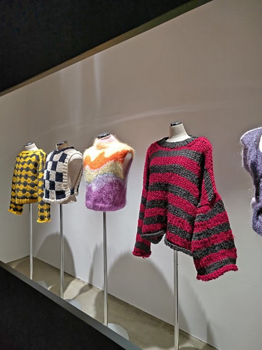 金メダリスト トム・デイリー編み物展Made with Love by Tom Daley｜asagi_wind