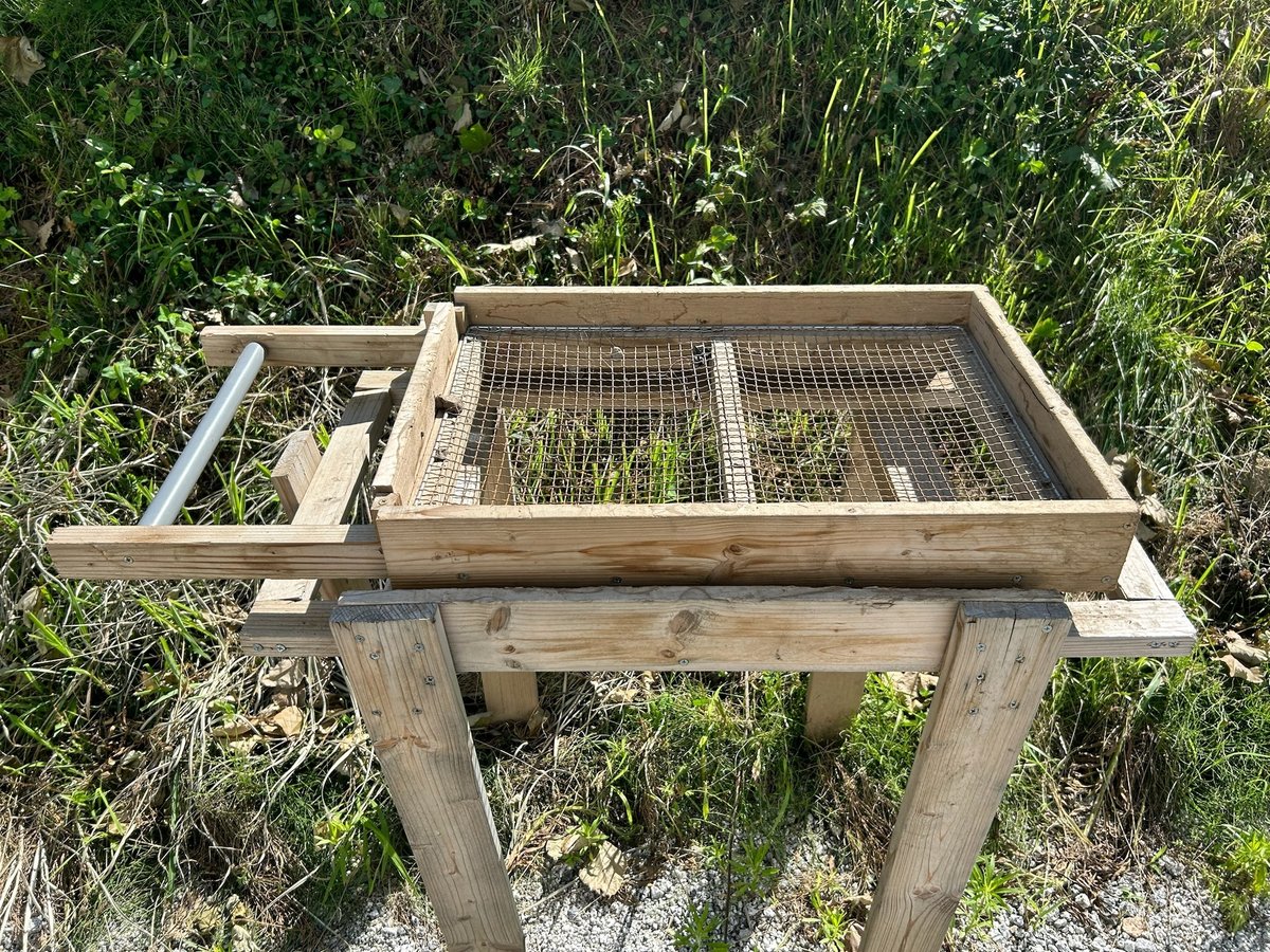 庭の整地、小石の除去、円形花壇の作製【ガーデニング】｜Acemann