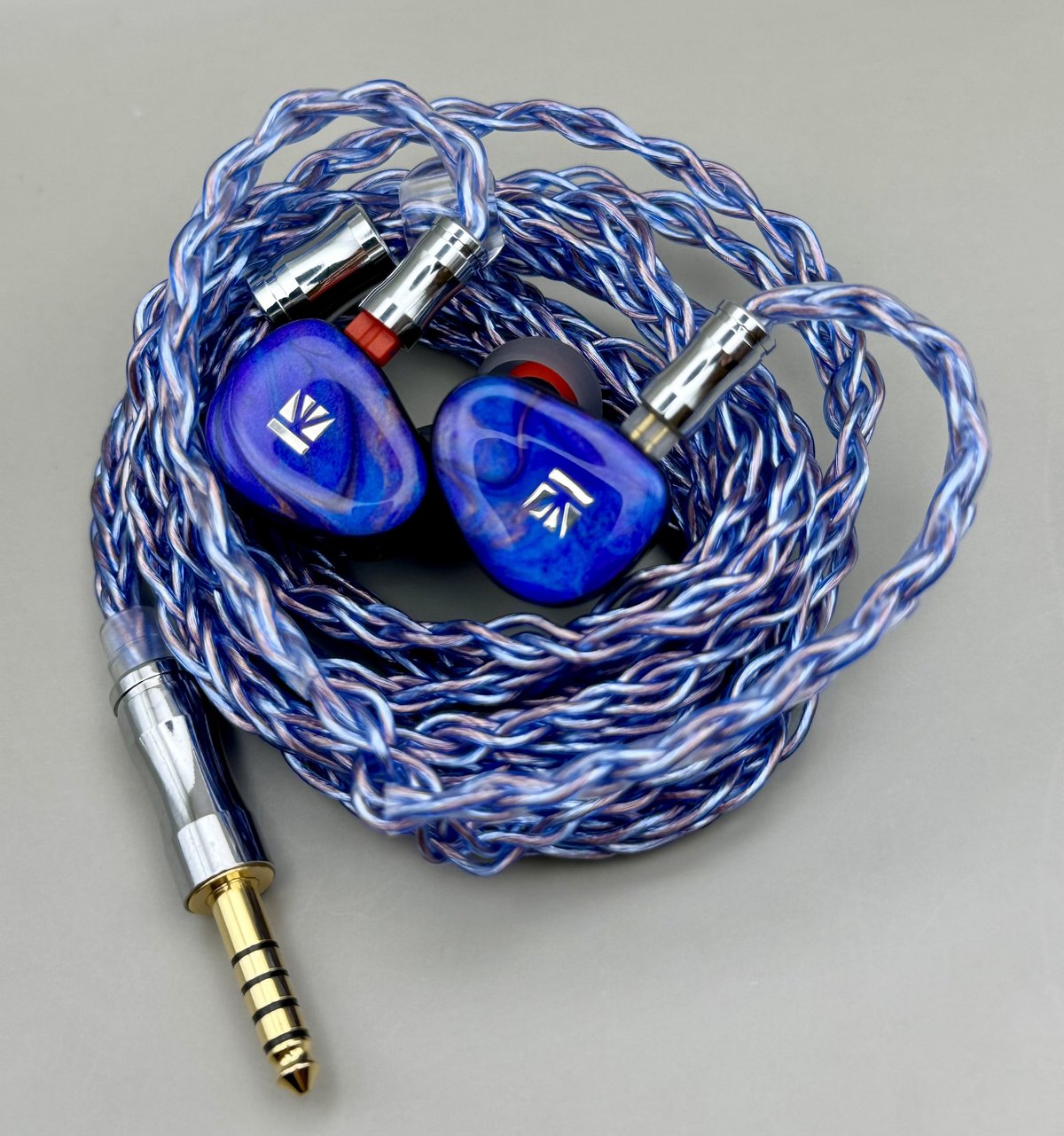 KBEAR KB02のレビュー｜ラルフ・ヒンクリー