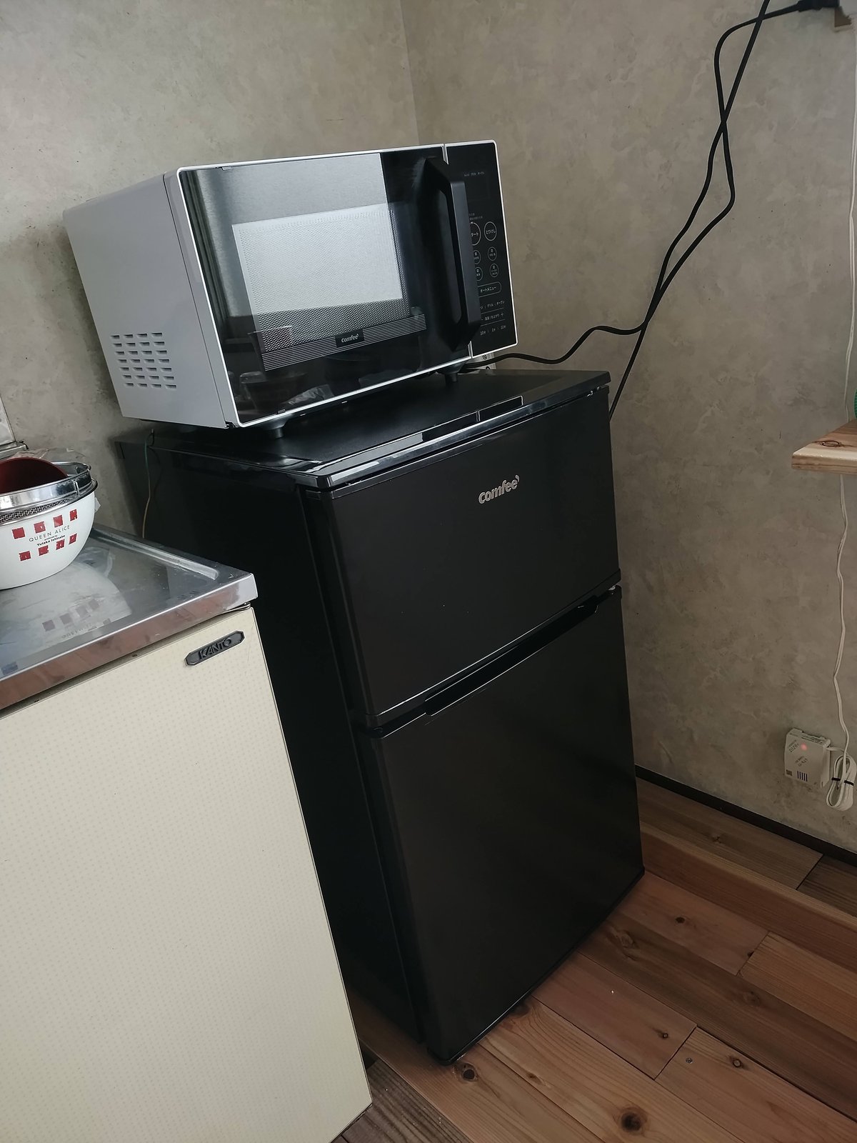 ダイソー550円LEDデスクライトがいい！｜akram