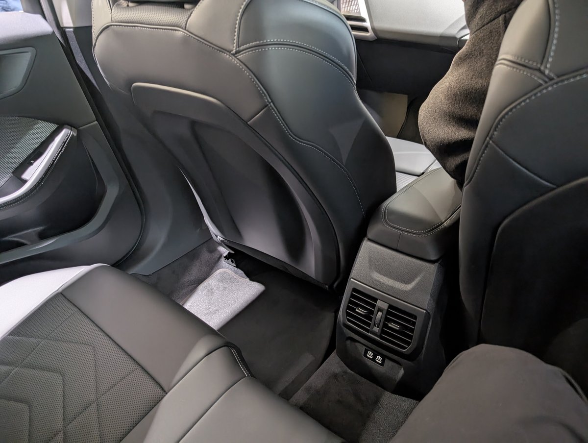 【これは次期候補】新型BMW1シリーズに試乗してきた話｜nasujin