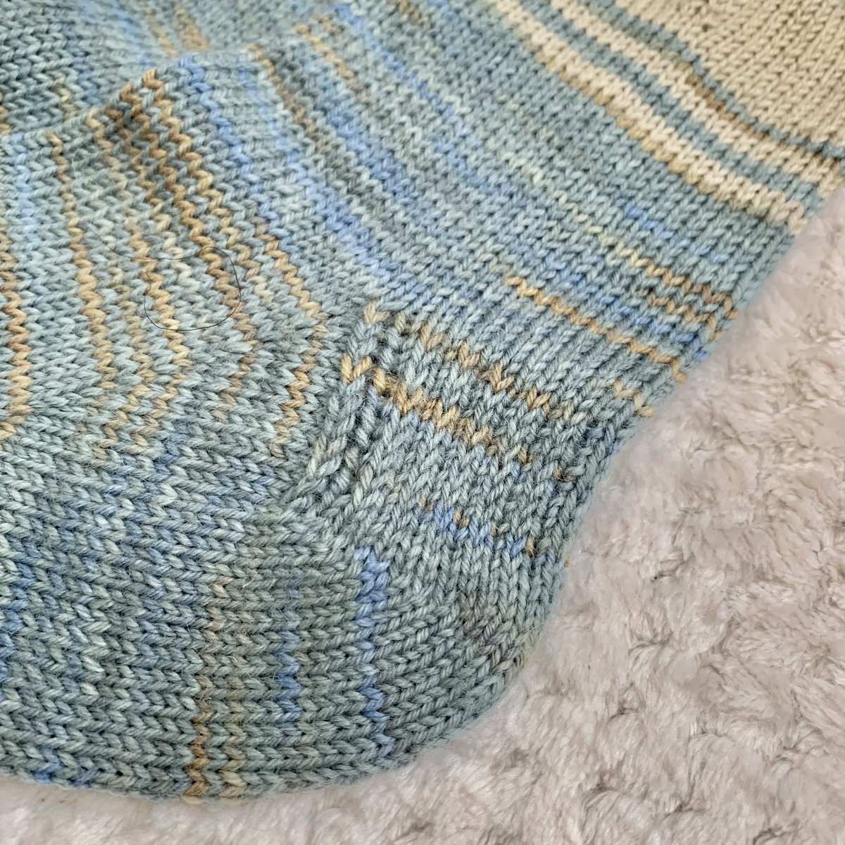 opal毛糸新作『フレア』で編んでみた｜cotto mou/心躍る手編み靴下の備忘録