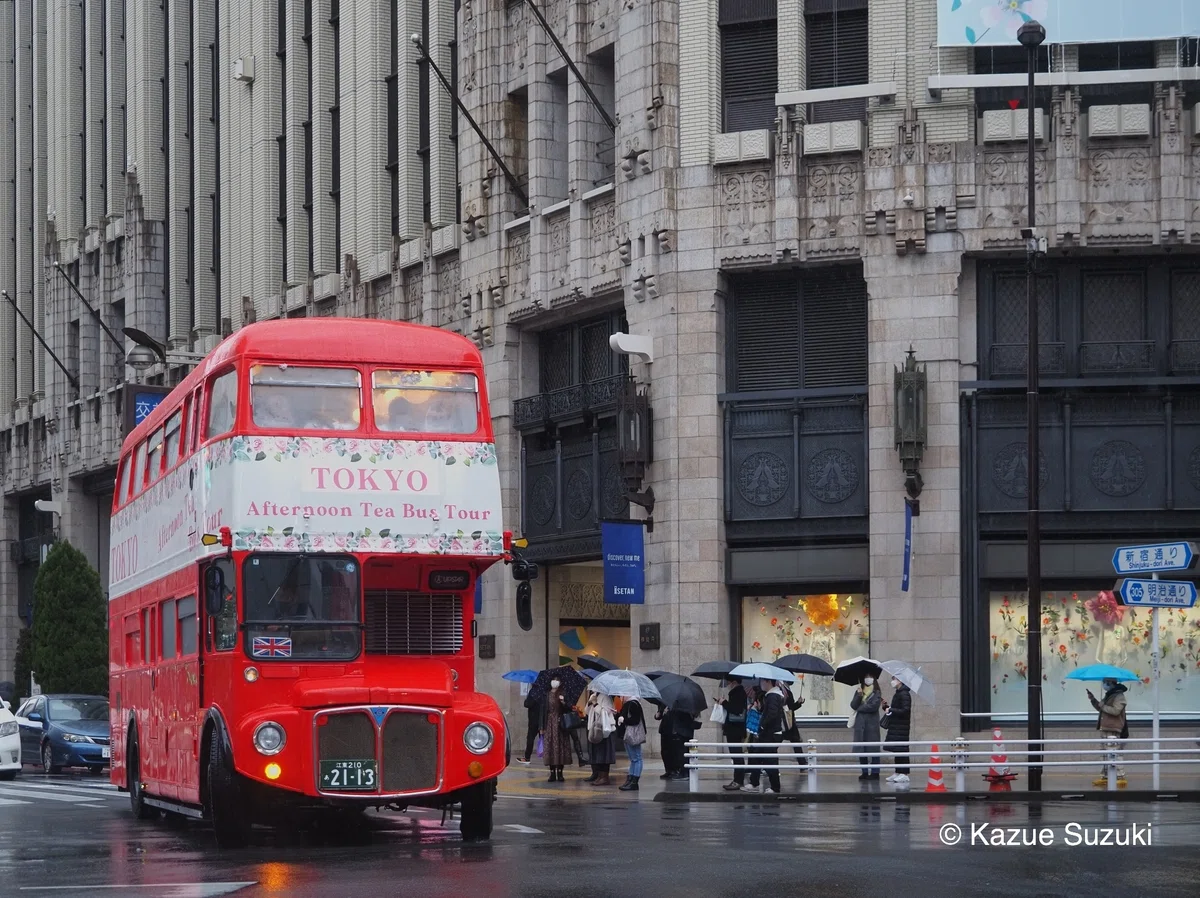 Photo Gallery「TOKYO × LONDON BUS」｜写真家 鈴木和枝 TOKYO × LONDON BUS