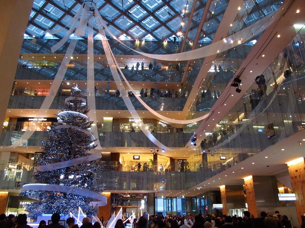 KITTE 丸の内・クリスマスイベント「WHITE KITTE」2024｜ume_hiro