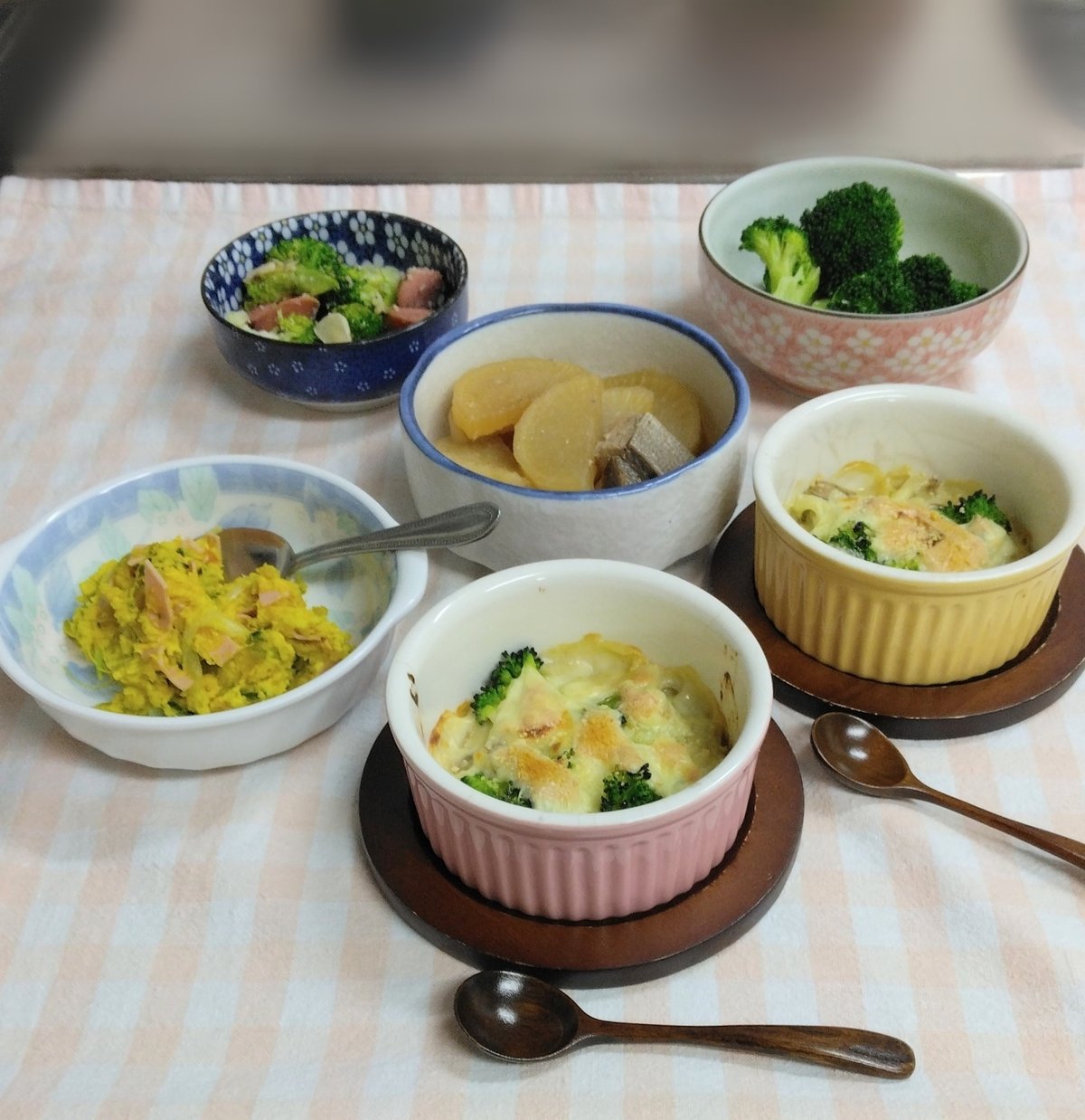 牡蠣グラタンやカボチャサラダなどで夕食｜ume