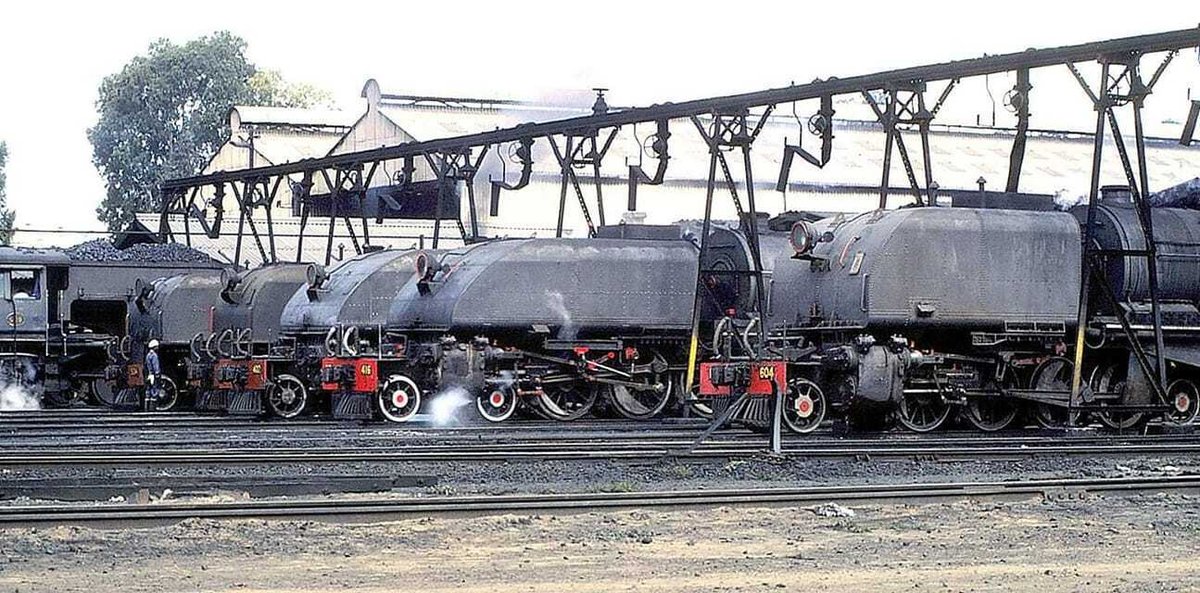 Two types of articulated steam locomotives｜Ռոշանակ (Roshanak)