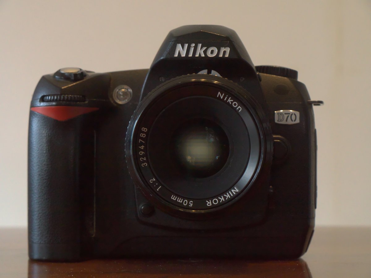 Nikon 一眼レフCCD機 D70 D40x と オールドニッコール｜らいだぁ～