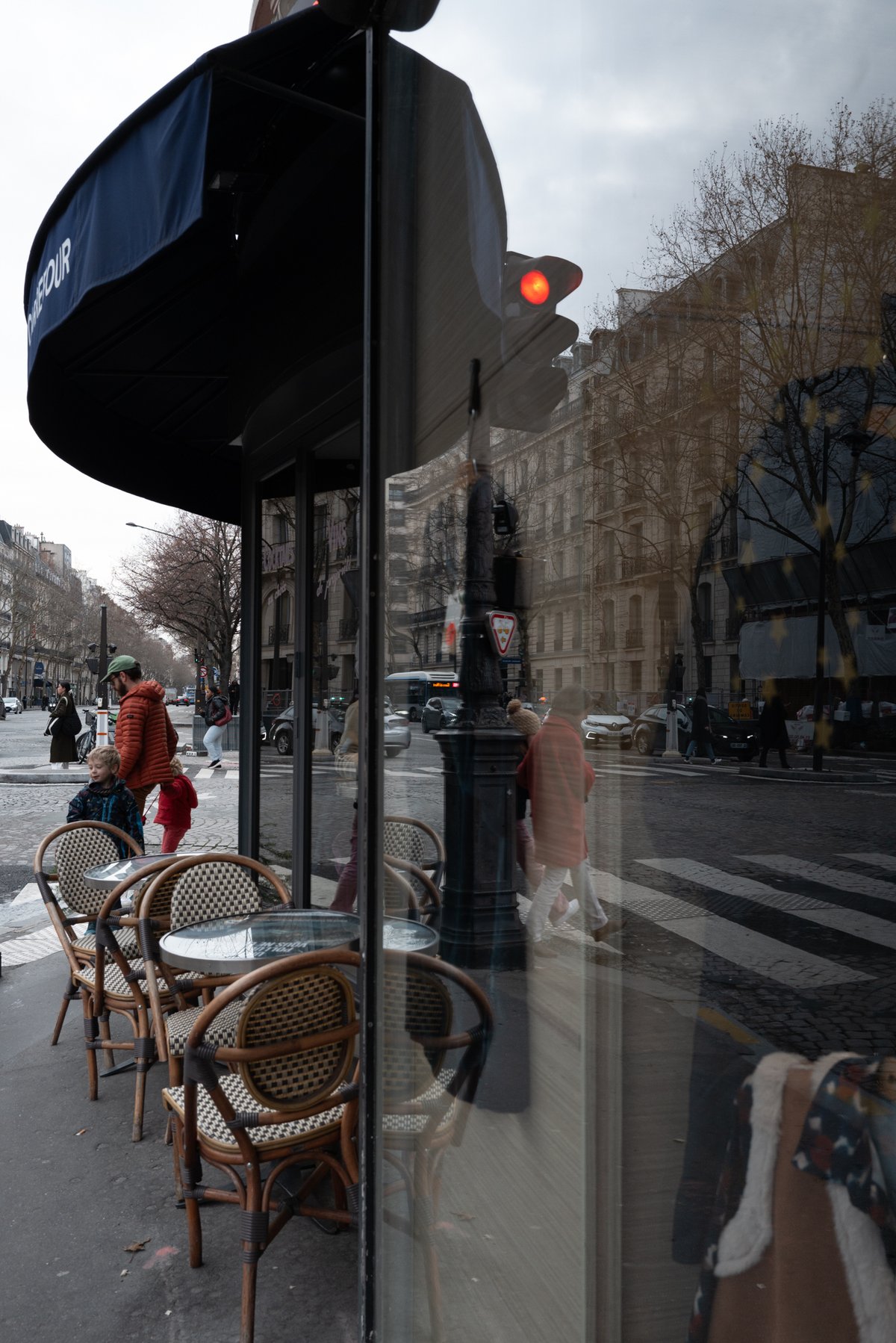 パリ歩きで撮り比べ Leica M10-D VS Q3 28｜Taisuke Yoshida