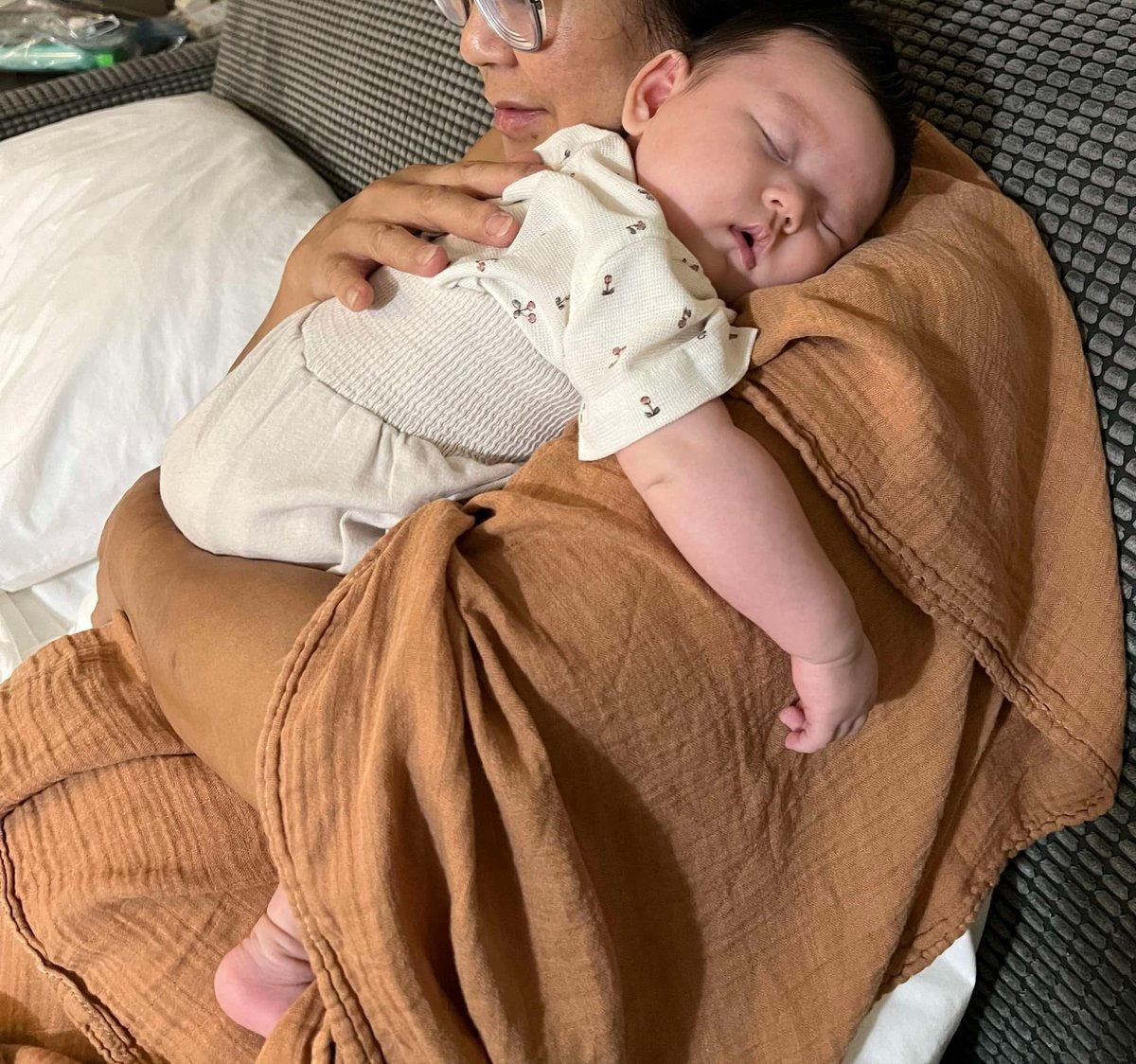 首すわり前でも大丈夫な縦抱っこ｜武田 信子 | Nobuko Takeda