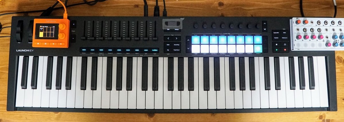 レビュー 】 NOVATION Launchkey 49 MK4 MIDIキーボード｜ぼんちゃん