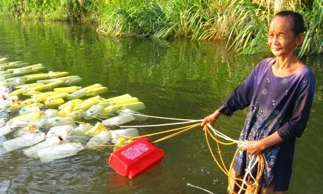[2023/05/07] スラウェシ市民通信（2）：マンダール川の水汲み屋（2007年2月翻訳）（ムハマド・リドゥワン・アリムディン／訳：松井和久）｜Matsui-Glocal