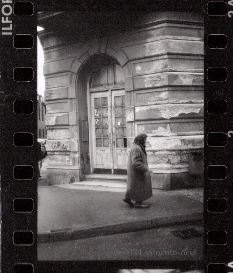 ダダの森のフィルム寫眞画室 とぼとぼと/The Trudger. Varaždin, Croatia 1997｜SATOCOTO-Očić