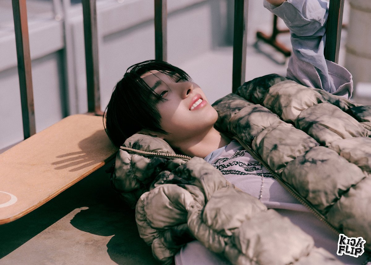 KickFlip｜LOUD組ついにデビュー！｜アサコ