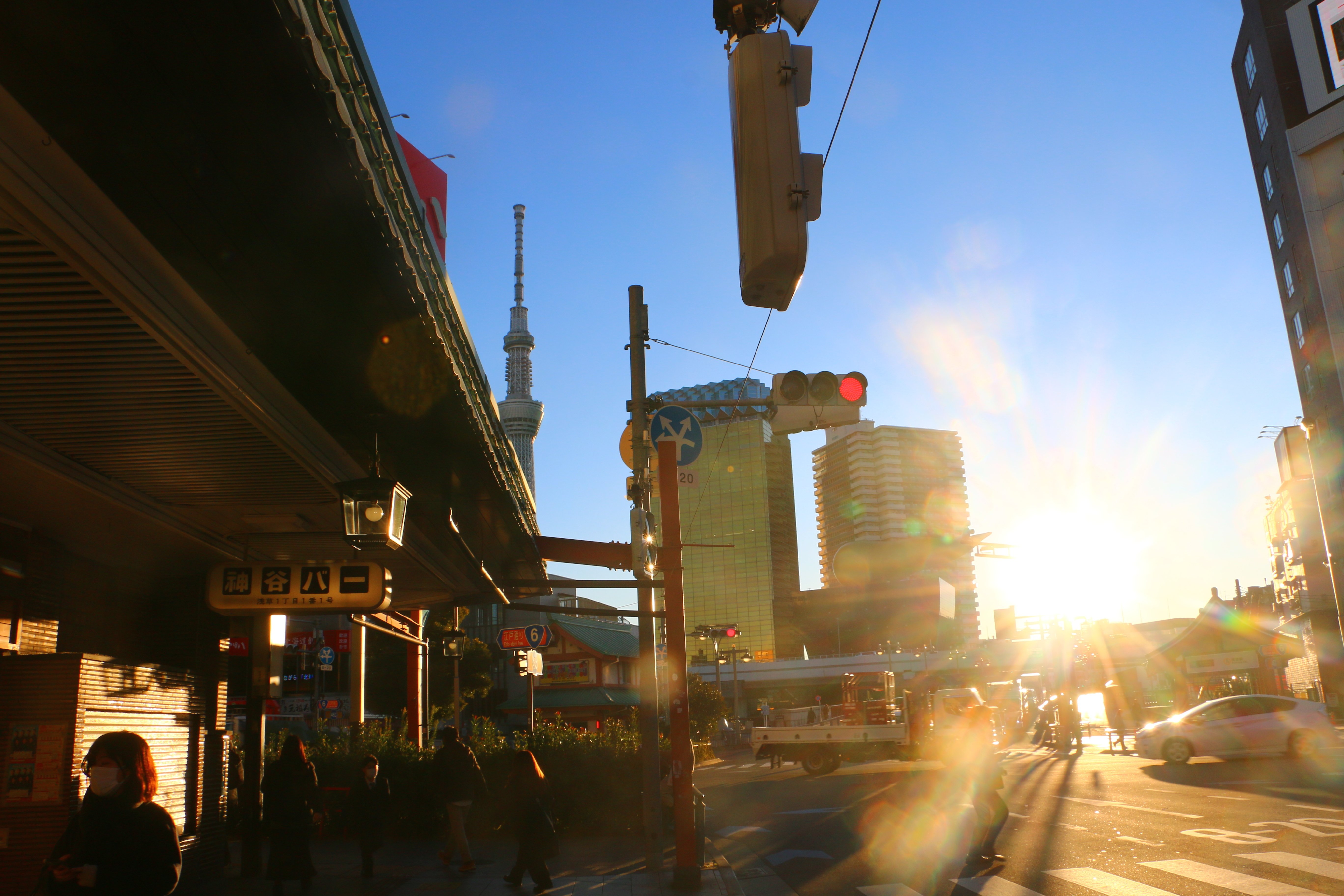 朝の浅草｜エーショー西郷（Kazu K）
