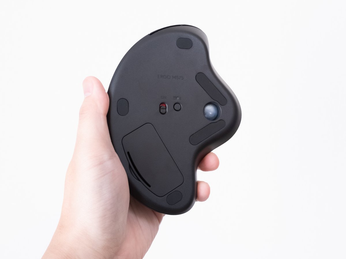【ガジェットレビュー】小さい動きで最大限のパフォーマンス。 │ ロジクール M575S｜EmuLog＠在宅ワーク&ガジェット好き&物欲解放の備忘録