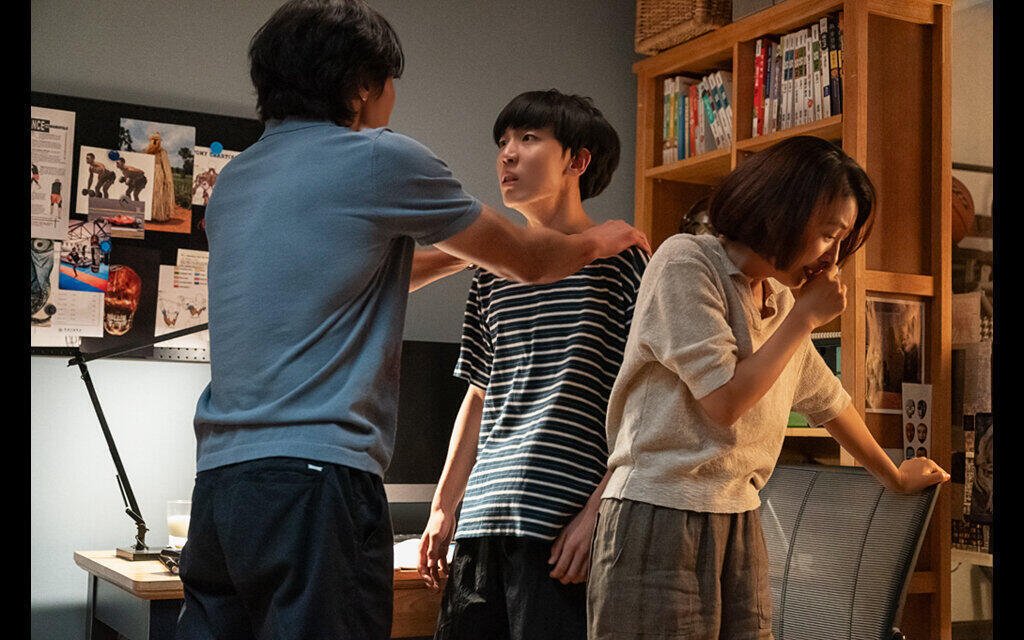 映画『満ち足りた家族』感想 倫理観の逆転劇から生まれる悲劇｜Kuwayama Daisuke