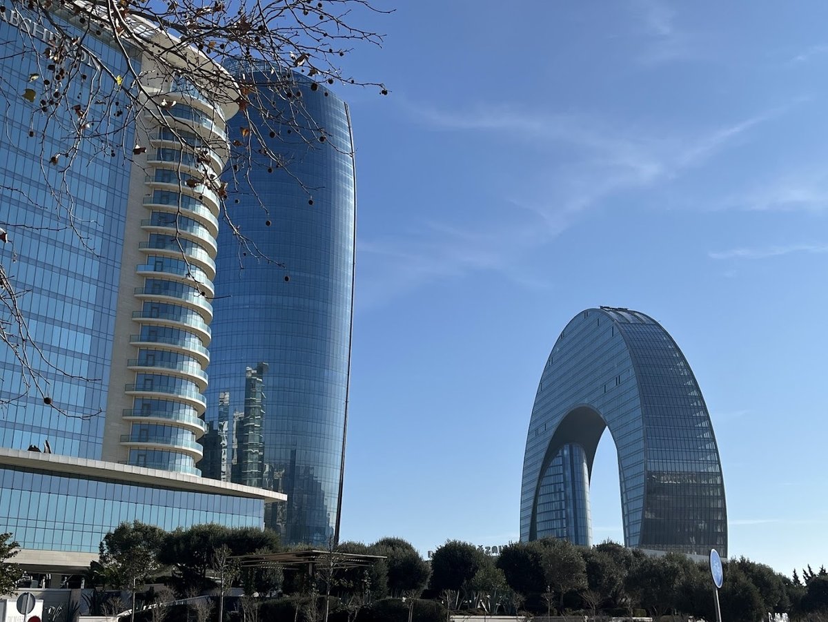 バクーまでの歩き方 その4 バクーのモスク｜WalkingWorld