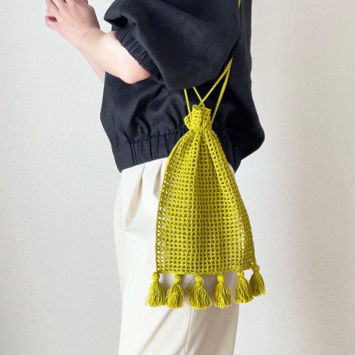 【かぎ針PDF編み図】タッセル メッシュ巾着バッグ 編み図 ダウンロード販売｜SLOW CRAFT