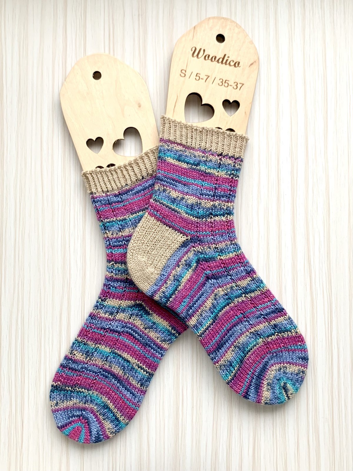 お気に入りの秘蔵っ子、opal毛糸の『ホリデイズ｜cotto mou/心躍る手編み靴下作家の備忘録