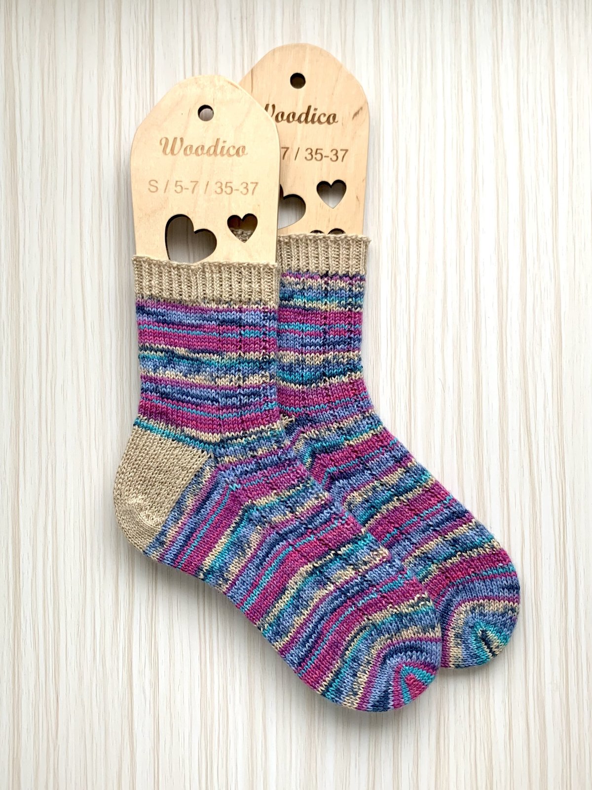 お気に入りの秘蔵っ子、opal毛糸の『ホリデイズ｜cotto mou/心躍る手編み靴下作家の備忘録