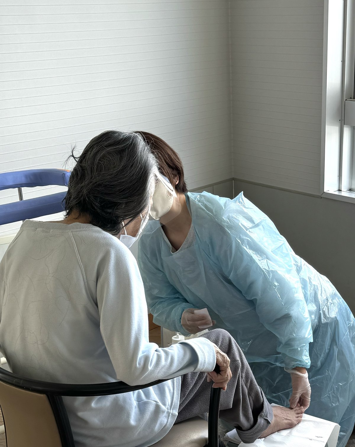 初の病棟内でのフットケア演習｜阿邊里恵_rie abe