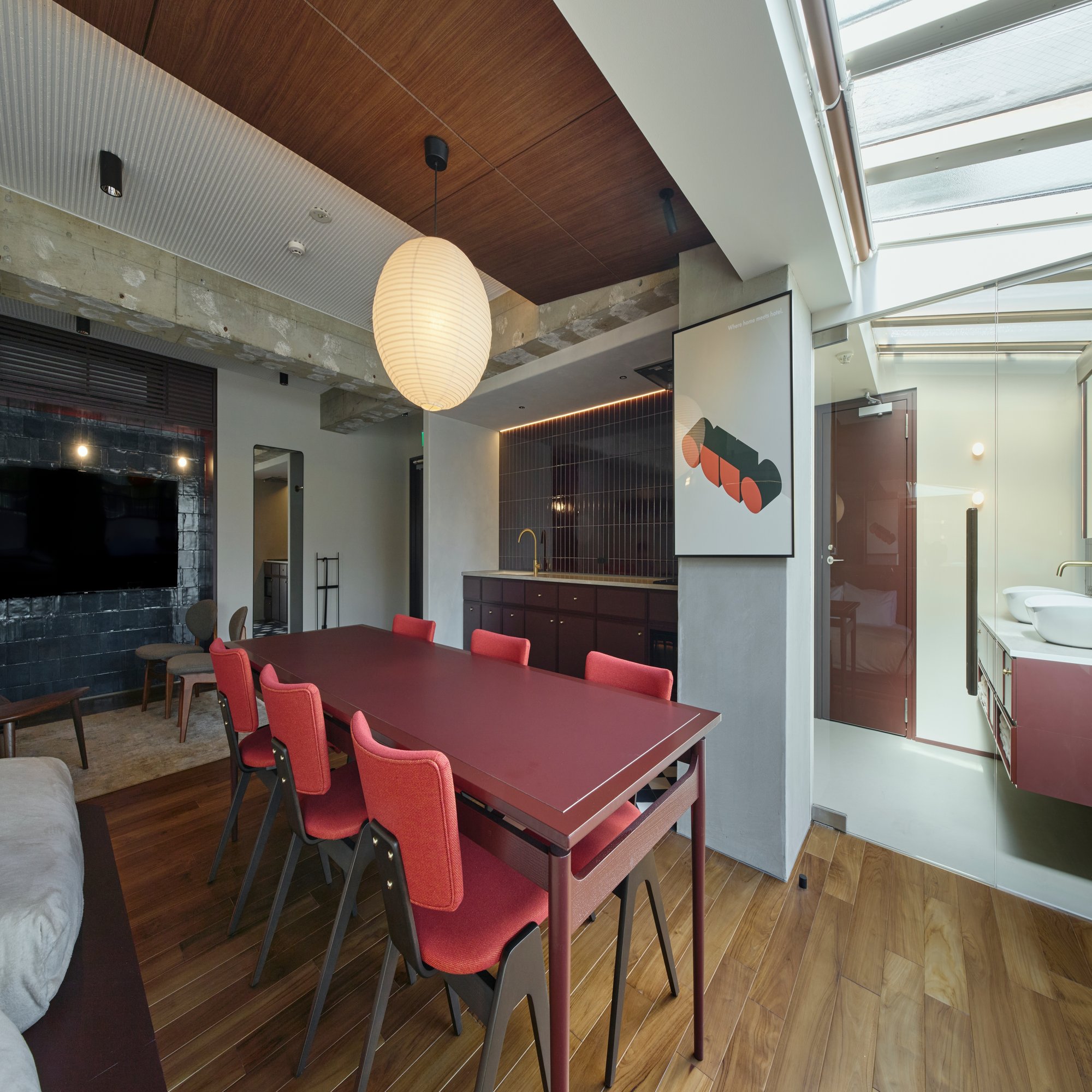 【新規オープン】ブティックホテルilli Stays第10弾「illi Tex Aoyam」をオープン！ | 株式会社BARE NOTE STUDIO