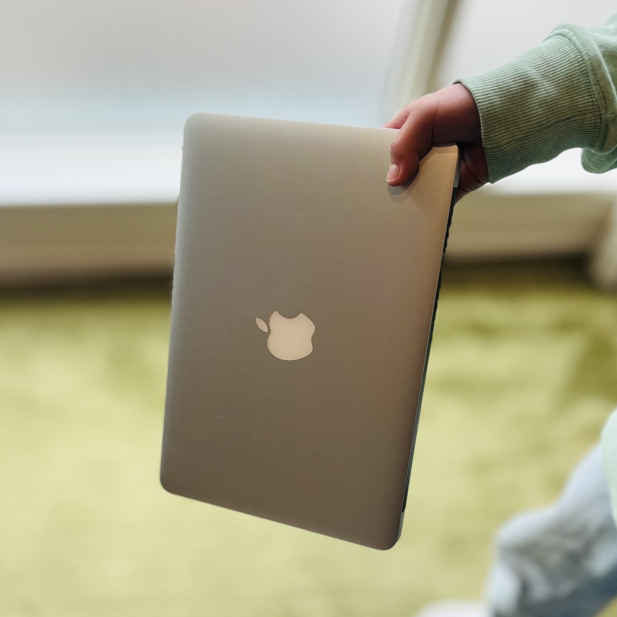 MacBookAir 11インチ 即購入歓迎 MacBookAir 11インチ｜まだ活躍できるコンパクトでコスパ最強のサブマシン｜mame