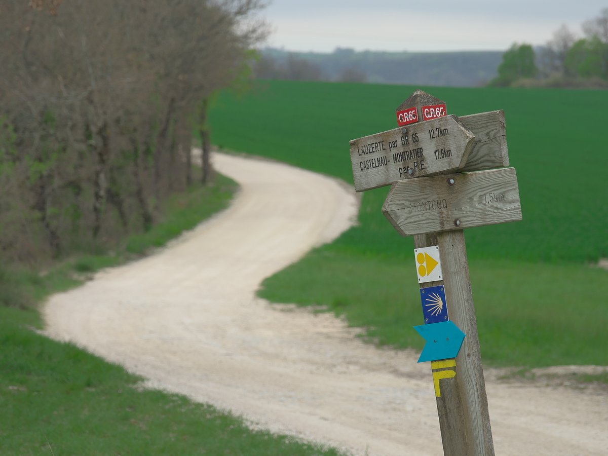 フランス巡礼 ルピュイの道 Chemin de Le Puy 概要｜旅する巡礼者
