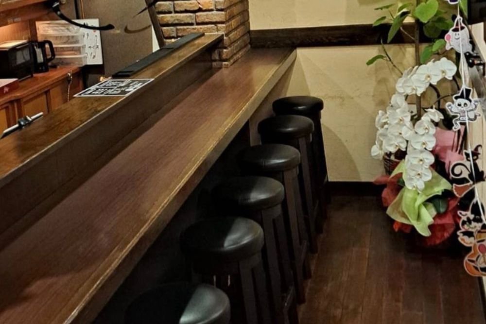 隠れ家的なバー｜dgnfj