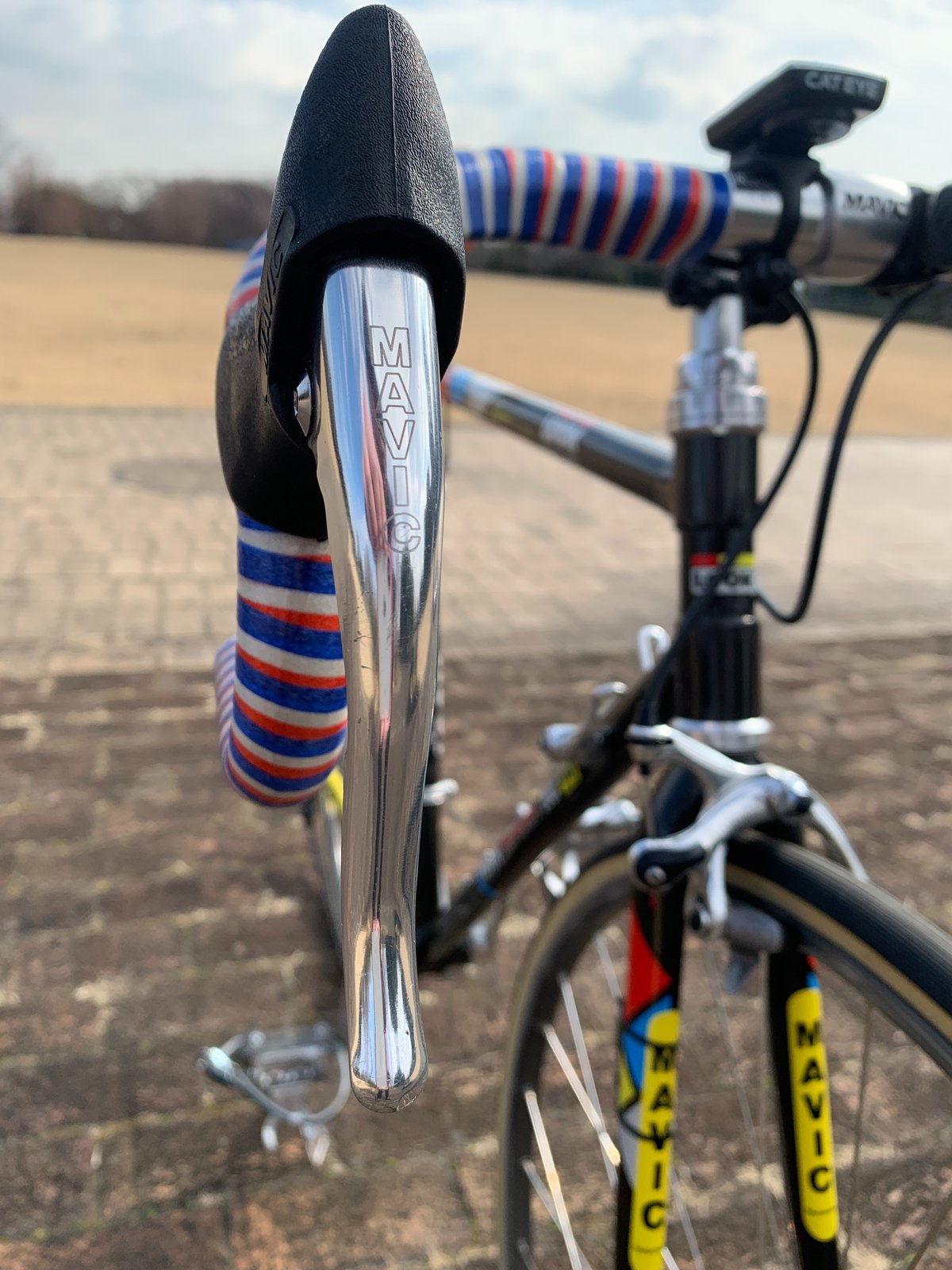 愛車紹介8 LOOK KG96 TEAM REPLICA＋MAVICコンポーネント群 ｜vogue-rider