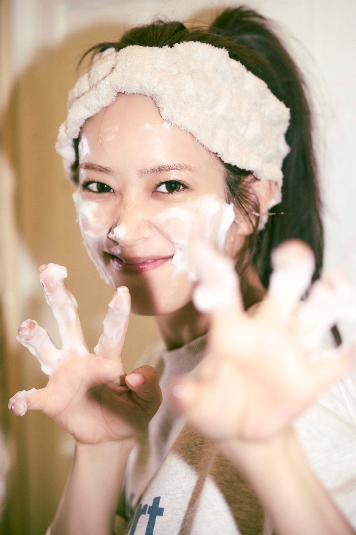 ★★เปิดจอง Hinatazaka46 Sasaki Kumi 1st Photo Book 「Mekuru Hibi」★★｜artozaka46