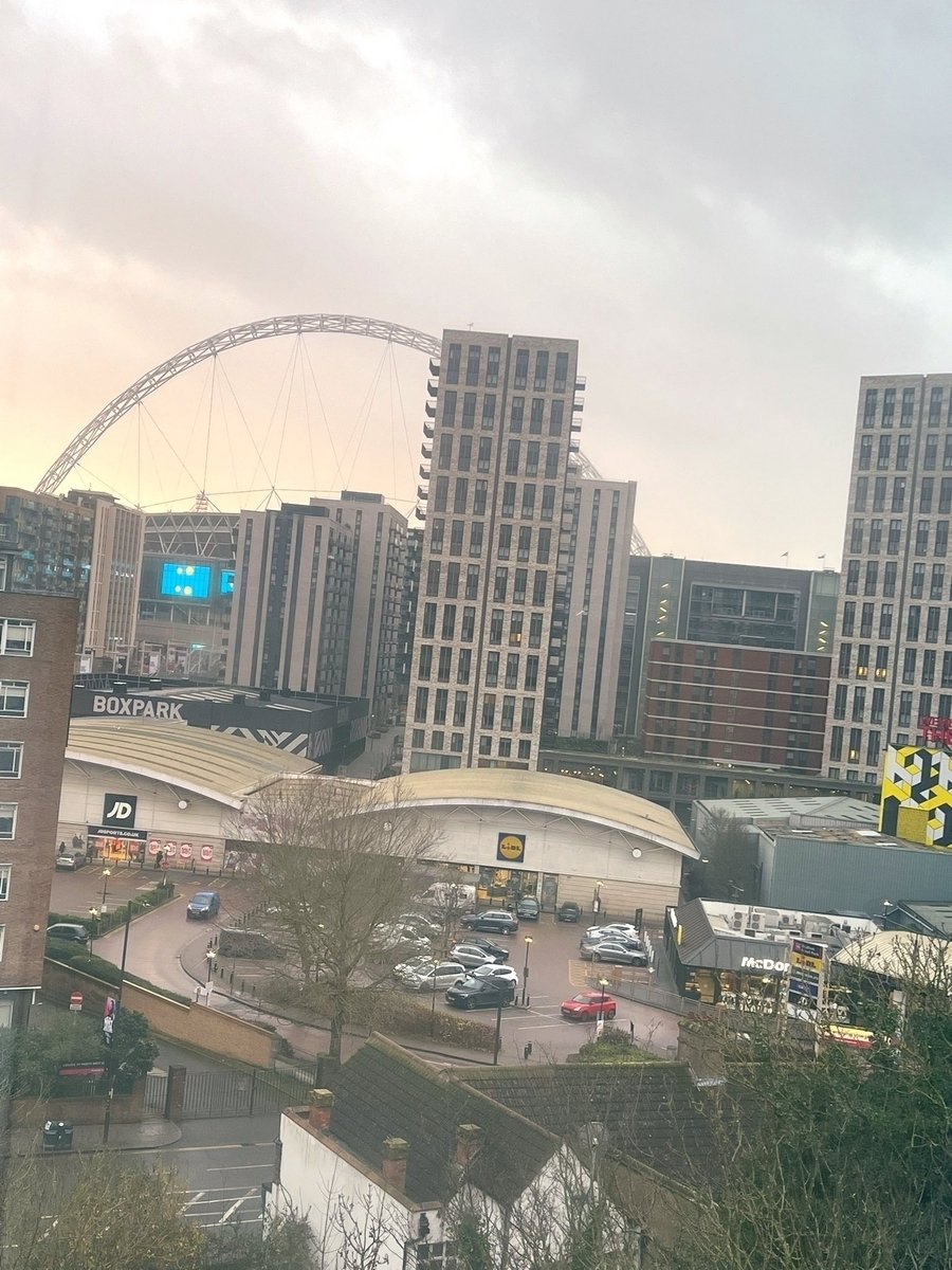 ロンドンで1泊10,500円！眺めの良いお手頃ホテル⚽【子連れ英国旅行#3】｜Kayoko Shimada