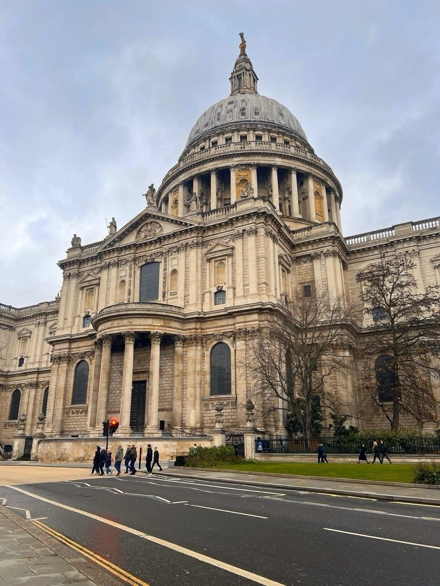 タワーブリッジからルートマスターでトラファルガー広場、大英博物館へ【子連れ英国旅行#6】｜Kayoko Shimada