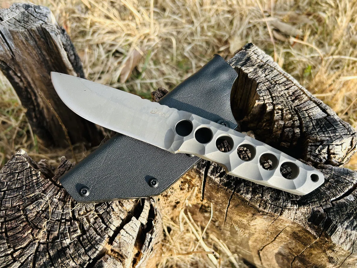 刃物専門編集者の憂鬱 33 萩野 力さんと "Asurah Knives × Hobby Japan" コラボナイフのこと｜hattori ...