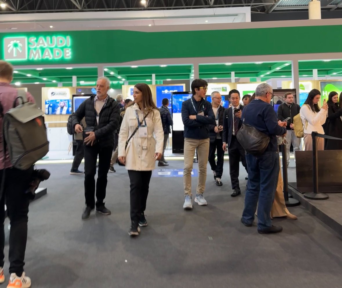 世界最大級モバイル展示会「MWC」レポート！やっぱり中国は凄かった！！｜Xborder Works