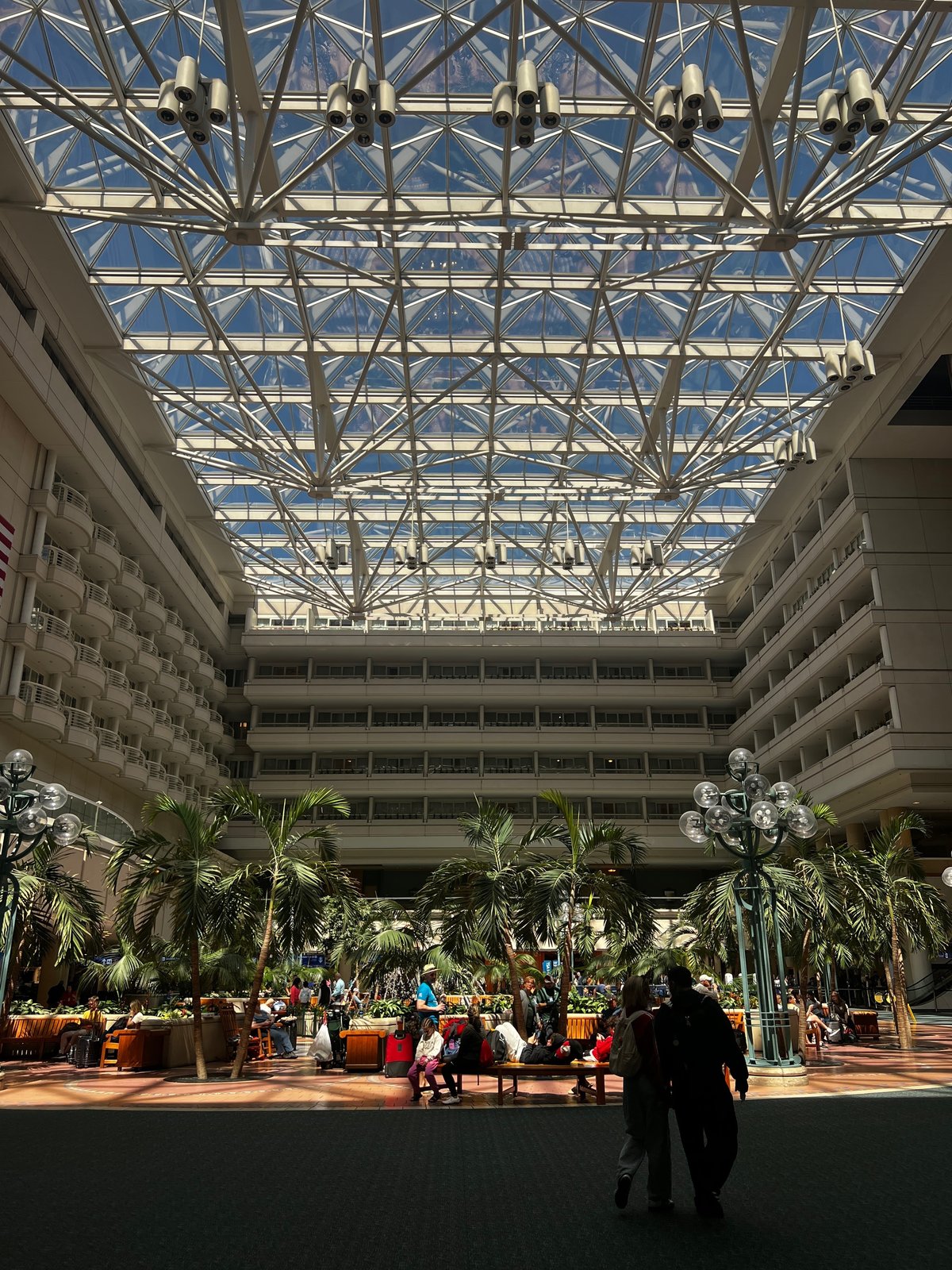 【アメリカ・フロリダ旅行記 1/5】2025年ディズニー＆NASAのトロント発オーランド旅行の節約旅｜おかめちゃん🇬🇧イギリスワーホリYMS ...