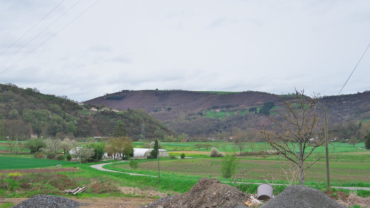 フランス巡礼 ルピュイの道 Chemin de Le Puy 11日目 Livinhac le Haut → Figeac｜旅する巡礼者