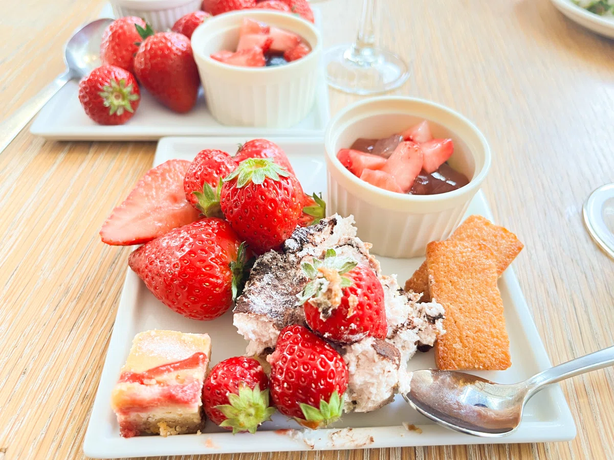 🍓おなかいっぱいのしあわせ🍓｜【公式】ゴールドプラザ