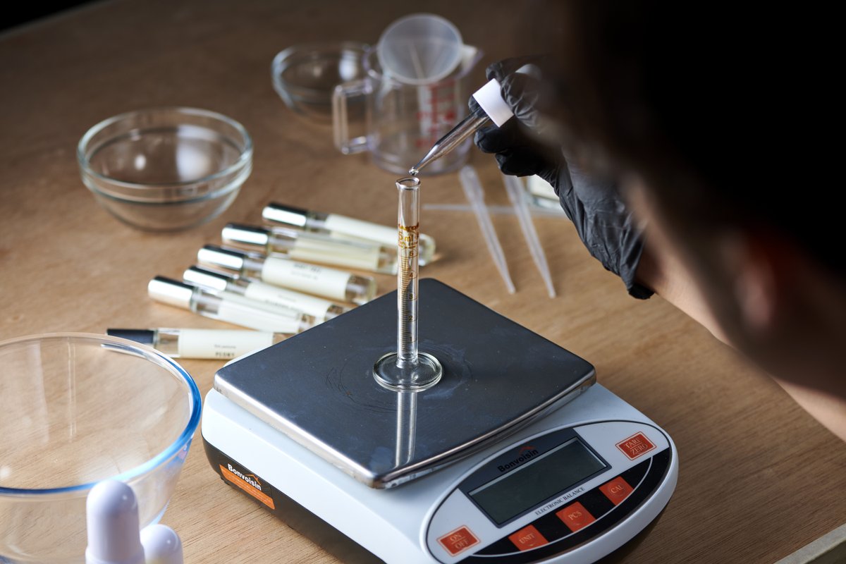 トマト香水Coccinelleの紹介｜yusuke masaki