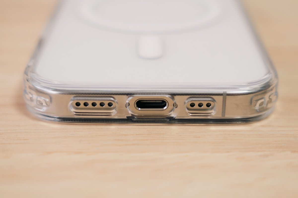 ケース単体でもスタンドできるESRのiPhoneケースが地味に便利｜murasaki