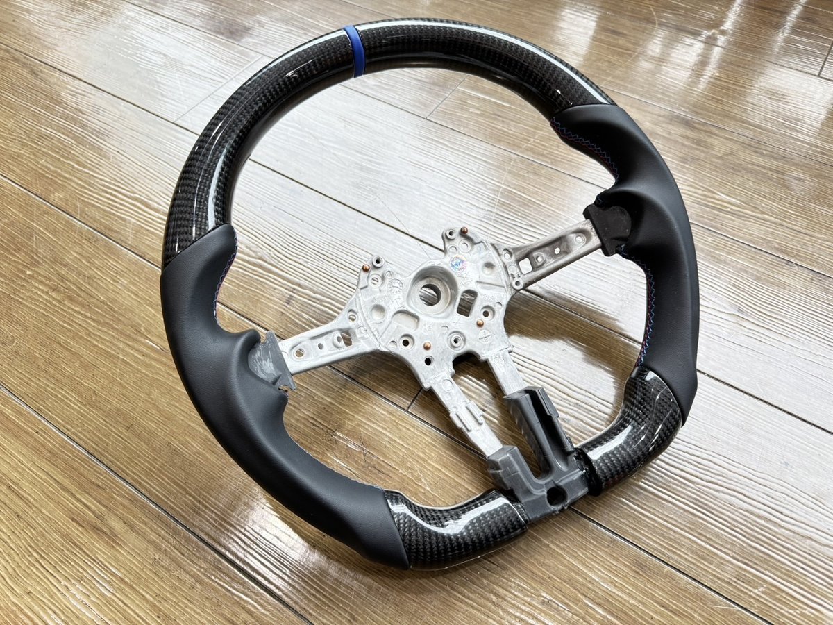 VERSPIELTステアリング｜Studie AG 相澤康弘