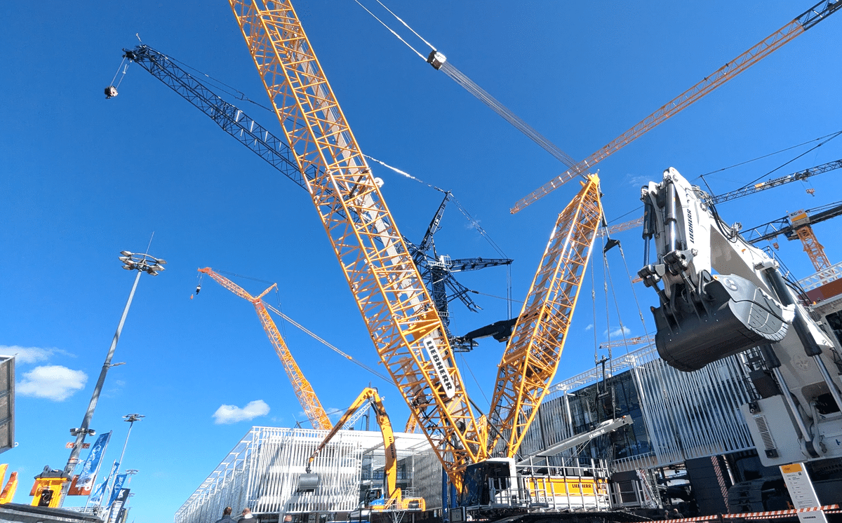 息子（5歳）と二人で世界三大重機展bauma2025@ミュンヘンに行ってきた｜ししど ちせい