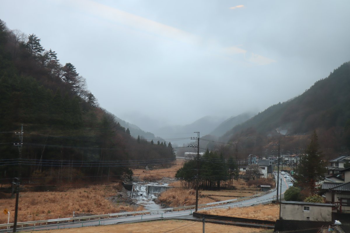 E655系・ハイグレード車両「なごみ（和）」で行く！ 春のアルプスを望む 新宿→白馬 片道の旅｜ryokichi