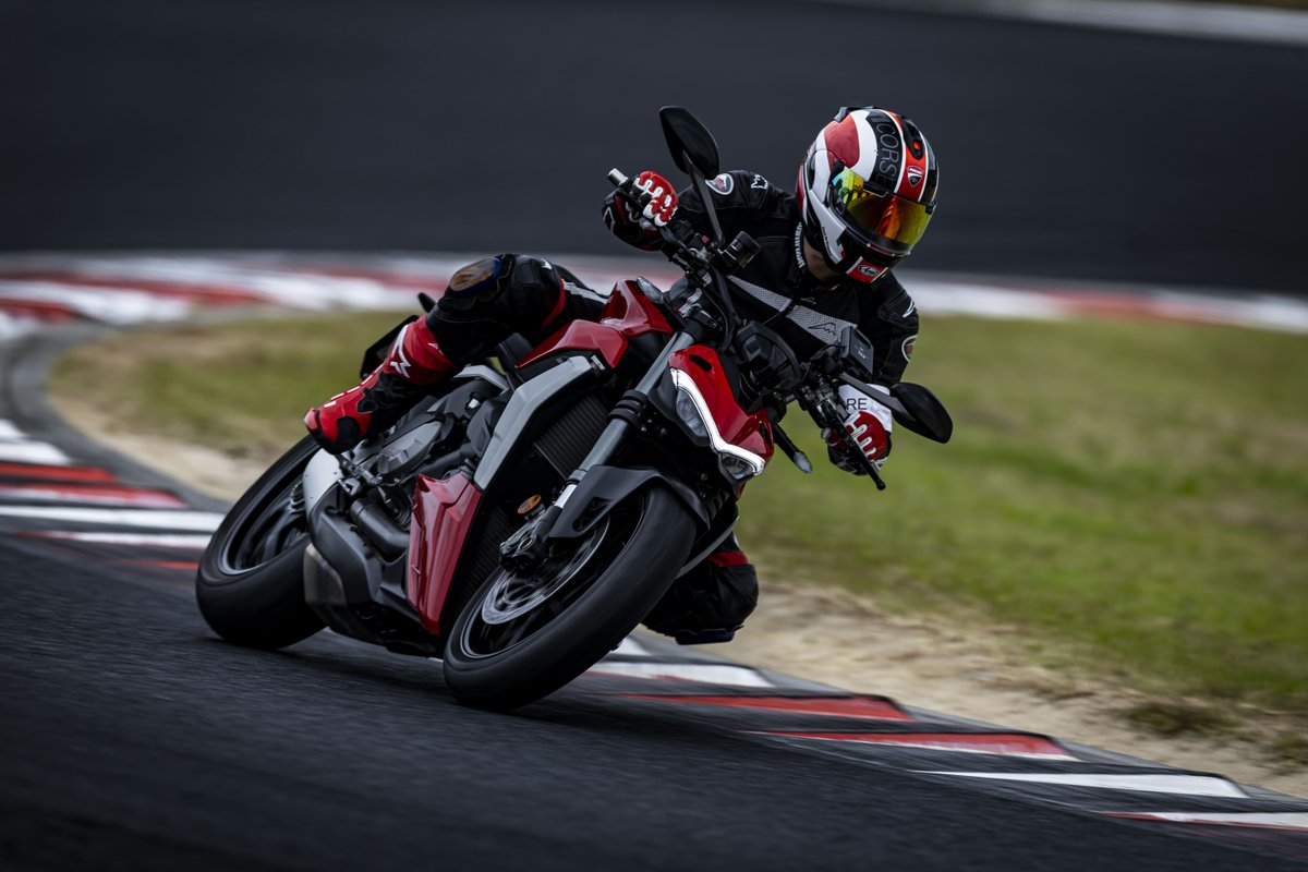 セルフステアの真実！？。DREとSTECで見えた“ライディングの軸”｜WACO