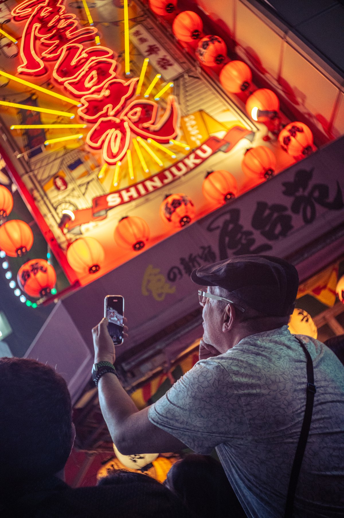 Shinjuku Color｜MOJA MOJA