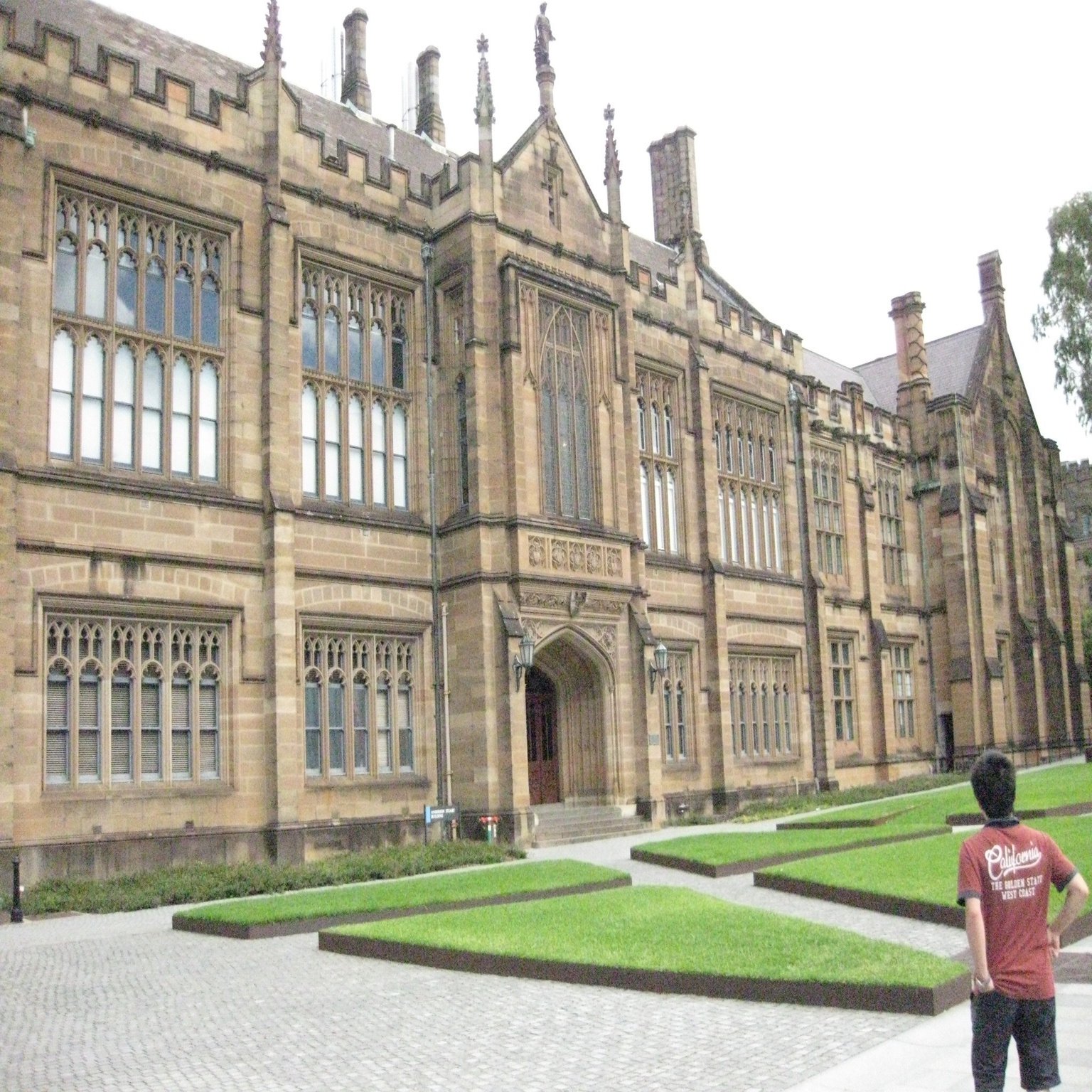 『20代までに8年間を海外で過ごした体験』をもとに、海外移住のポイントを深掘り！ - 上田一輝｜Ikki Ueda