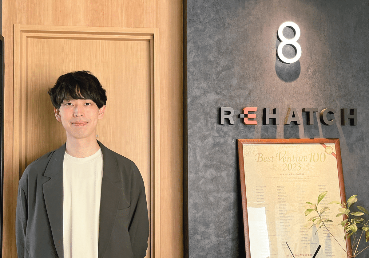 REHATCH株式会社 長坂様に聞く「ONE orchestra」開発とAI活用の実際【突撃！隣のプロンプト！】｜ロコアシ | AIとプロのいいとこどりオンライン秘書