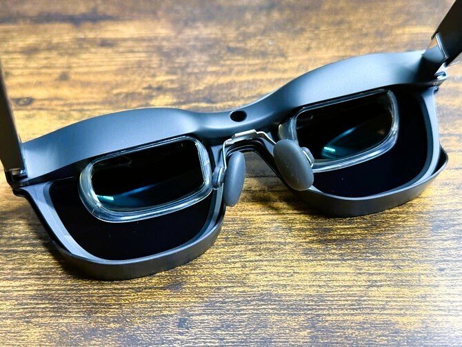 サングラス気分で持ち運べ、100インチ超え大画面が見れる「XREAL サングラス気分で持ち運べ、100インチ超え大画面が見れる「XREAL